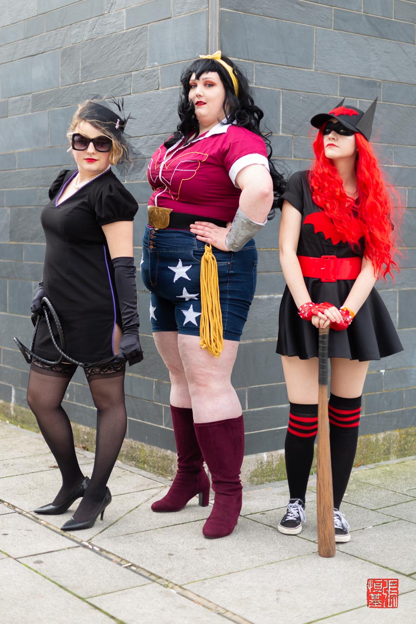 DC Bombshell Group by clozplay, elo_cosplay & jeffacakescosplay – Food ...