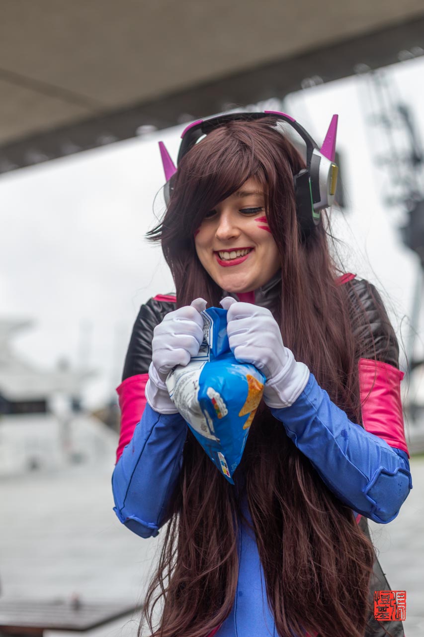 D.Va / Overwatch by Ria Cosplay – Food and Cosplay