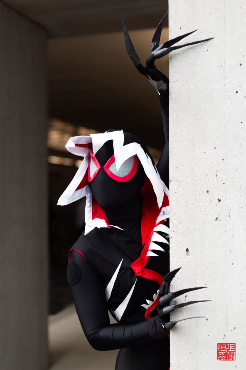 Gwenom by Elena Strikes Cosplay – Food and Cosplay